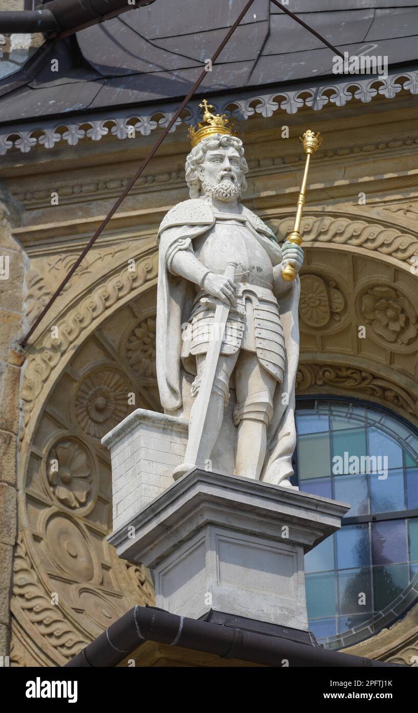 Kings figure hi-res stock photography and images - Alamy