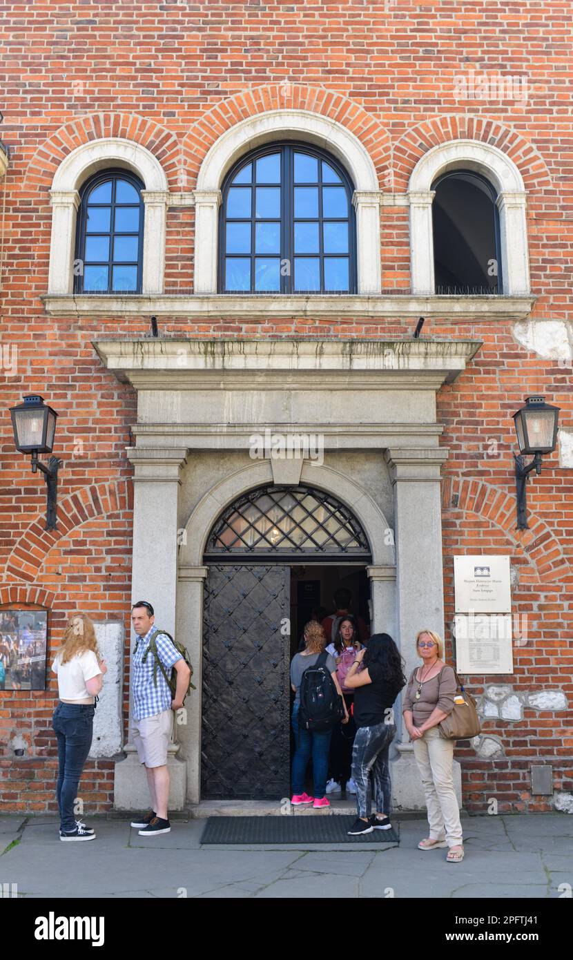 Gate door synagogue hi-res stock photography and images - Alamy