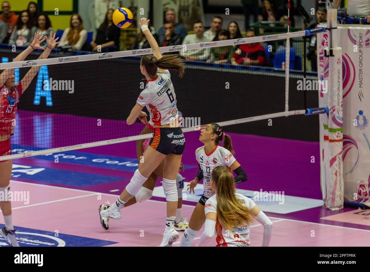 Attack of Agnese Cecconello (Cuneo Granada S. Bernardo Stock Photo - Alamy