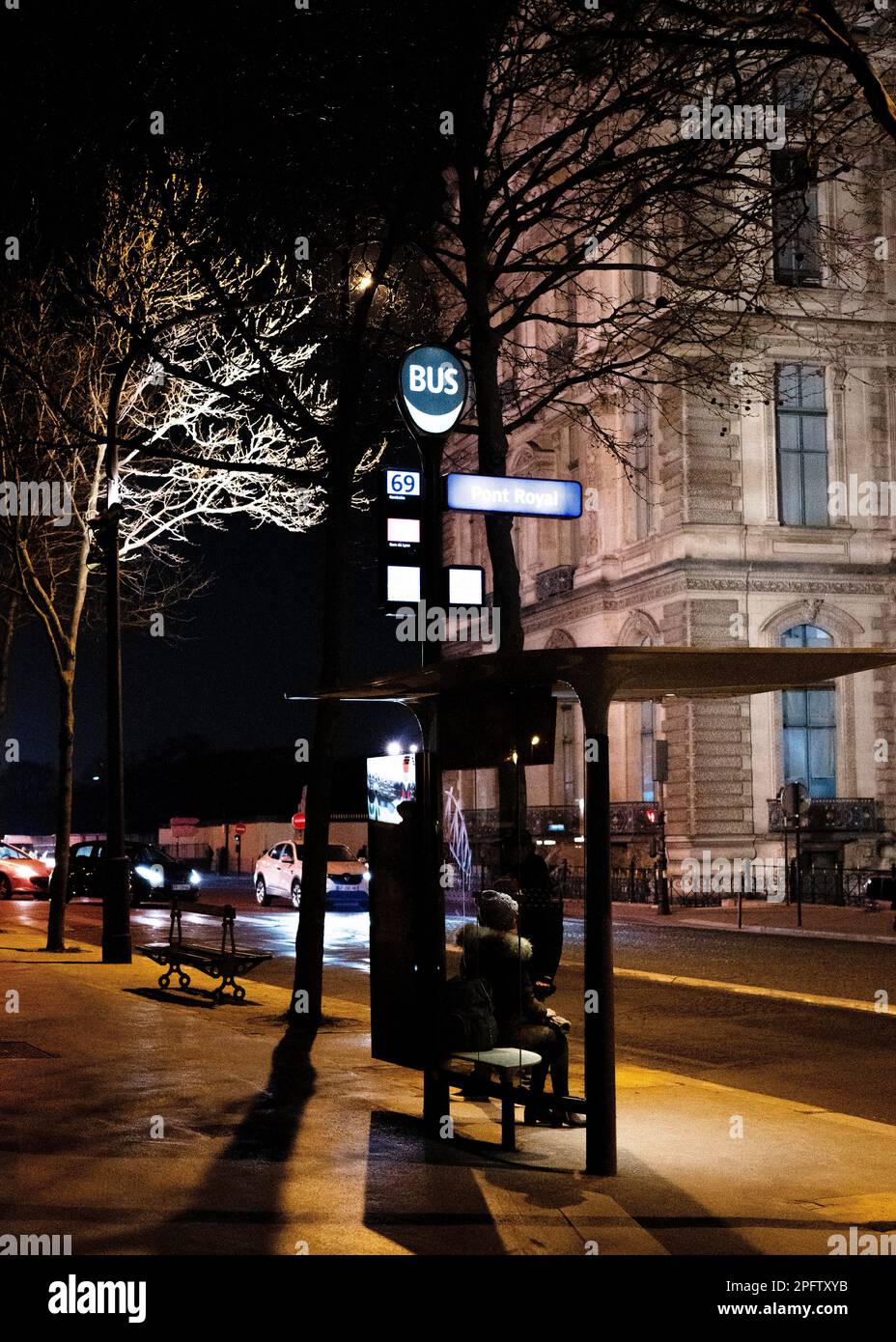 Woman commuting bus night hi-res stock photography and images - Alamy