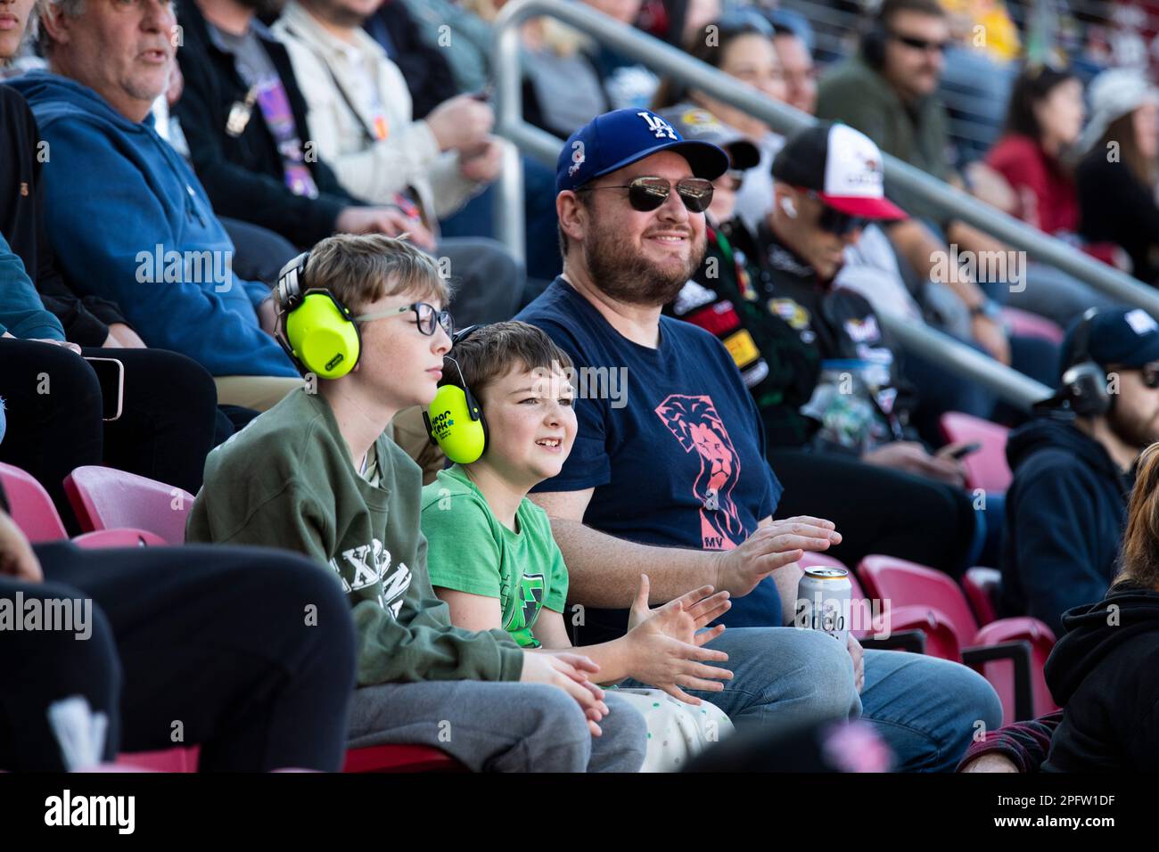 Fans cheer for their favorite drivers during the the Busch Light Clash ...