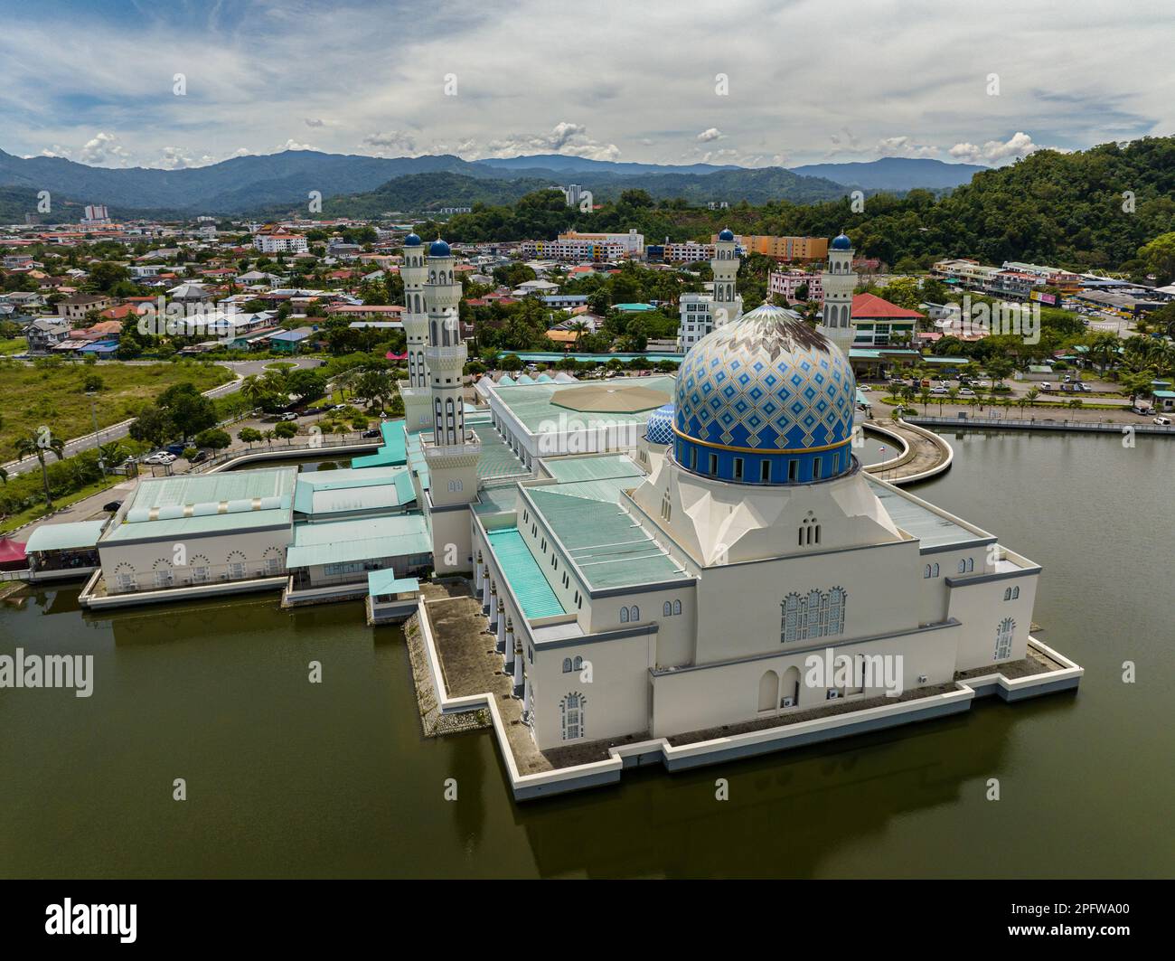 Bandaraya Kota Kinabalu Mosque At Likas Kota Kinabalu, Sabah, Borneo ...
