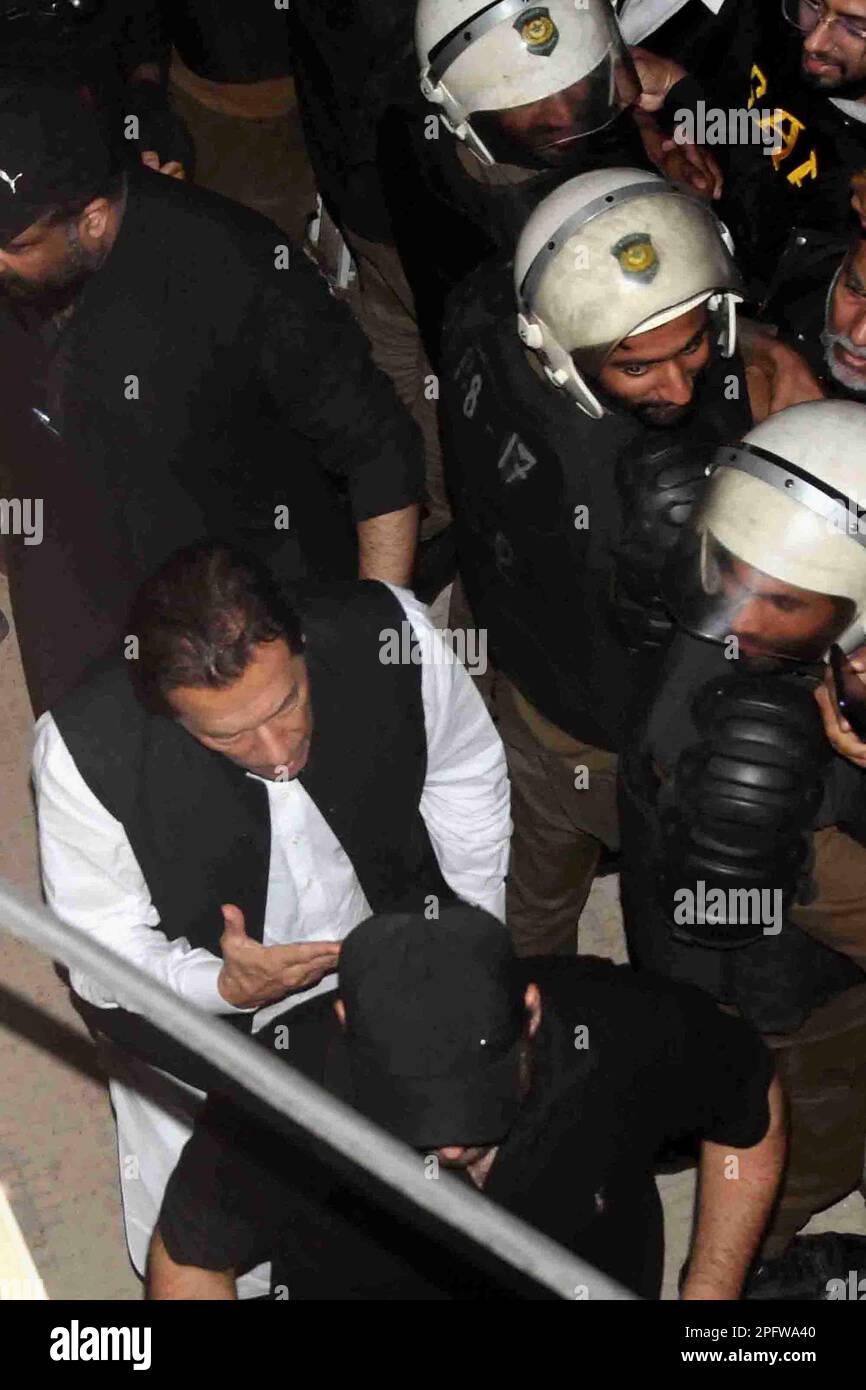 Pakistani court hi-res stock photography and images - Alamy