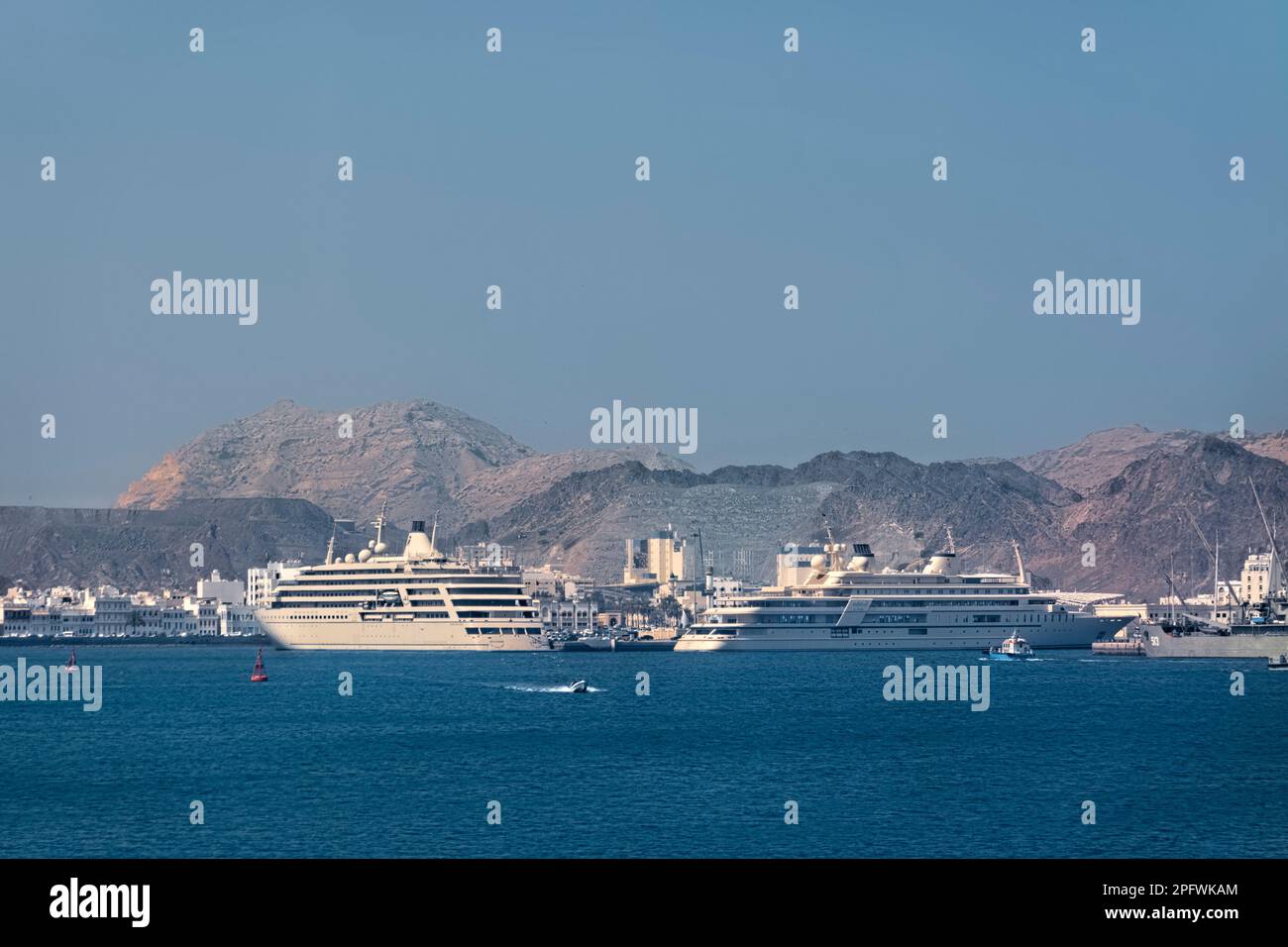 Cruise ships in the harbor, Muttrah, Muscat, Oman Stock Photo - Alamy