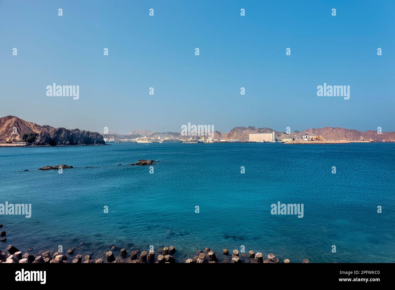 Cruise ships in the harbor, Muttrah, Muscat, Oman Stock Photo - Alamy