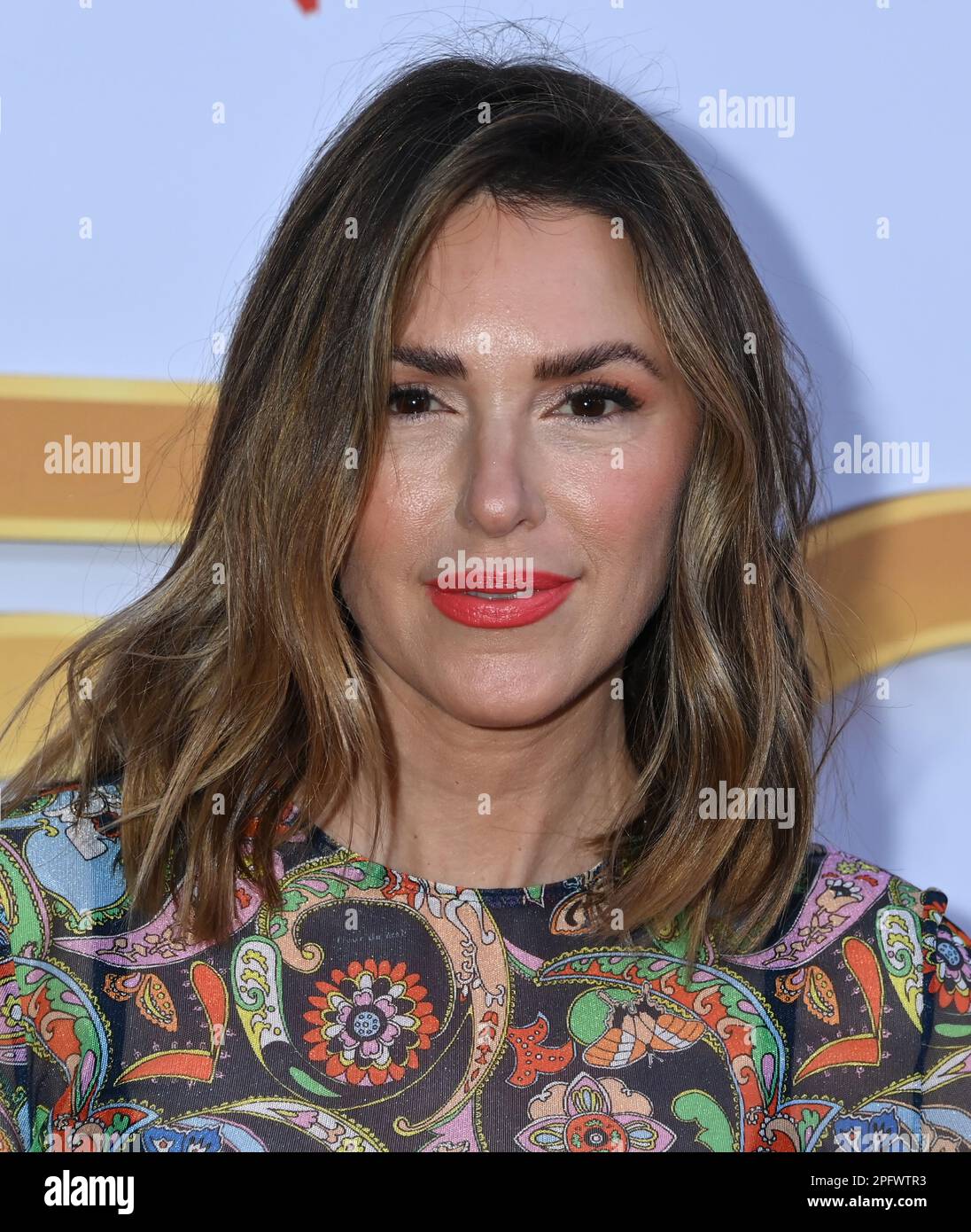 Elizabeth Hendrickson arriving at the 50th Anniversary of The Young and ...