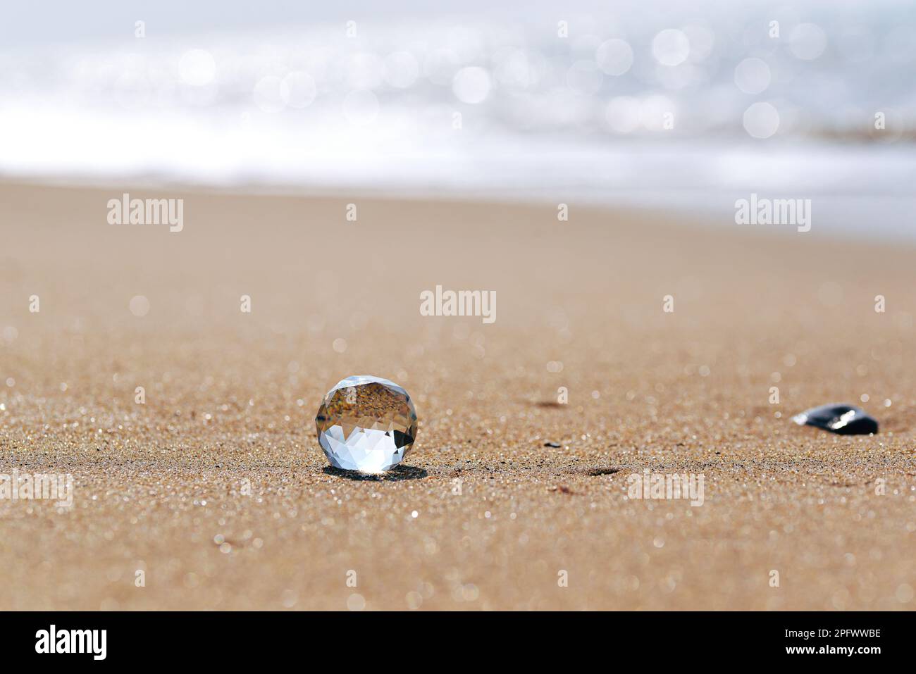 Sunny seashore hi-res stock photography and images - Alamy