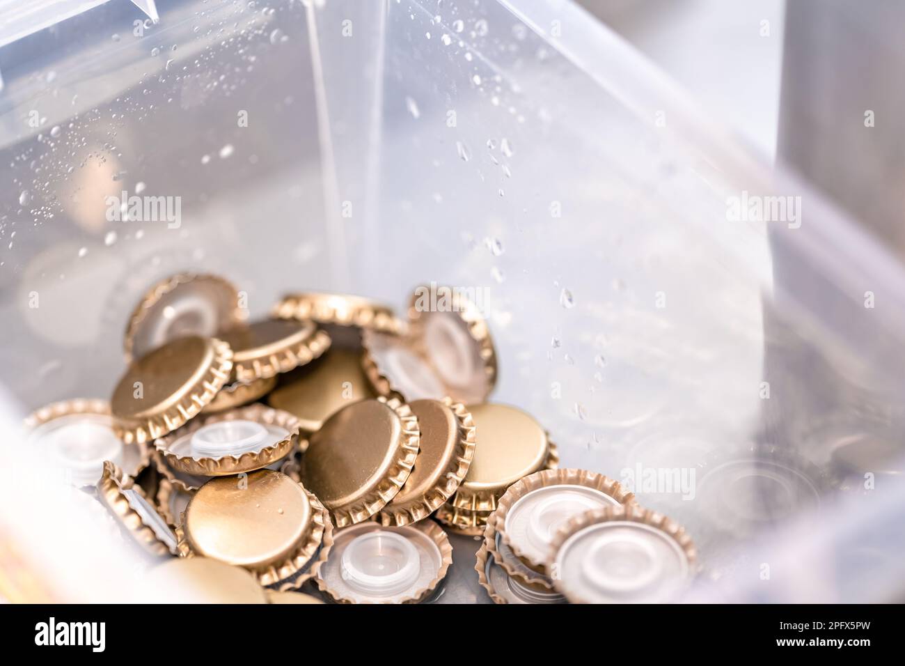 Closing lids hi-res stock photography and images - Alamy