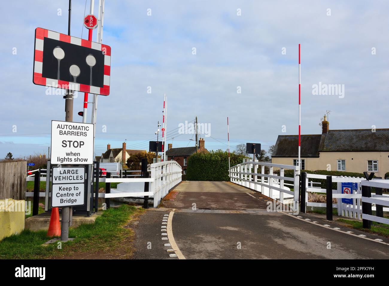 Automated bridge hi-res stock photography and images - Alamy