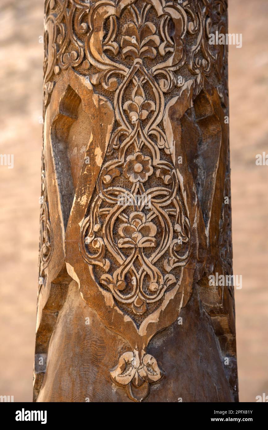Ancient wooden column hi-res stock photography and images - Alamy