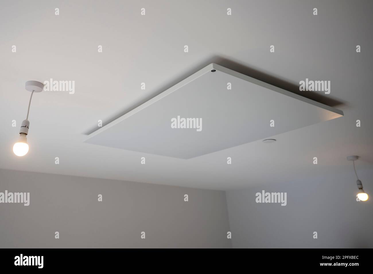Ceiling mounted infrared heater hi-res stock photography and images - Alamy