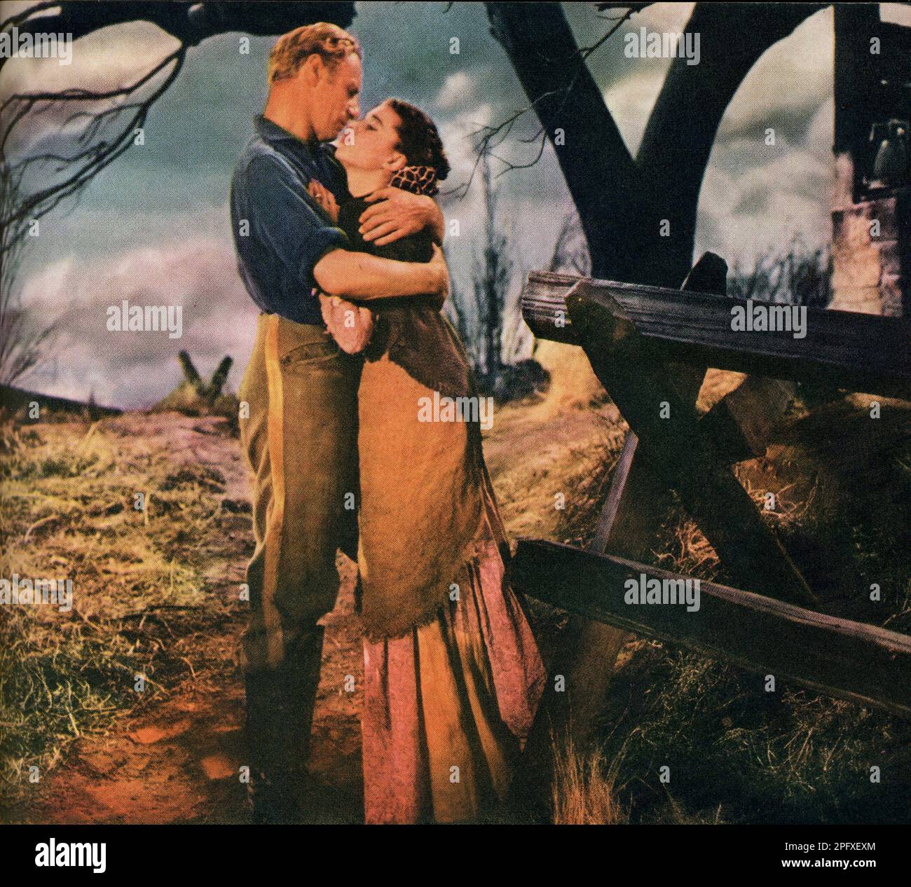 LESLIE HOWARD and VIVIEN LEIGH in GONE WITH THE WIND 1939 director ...