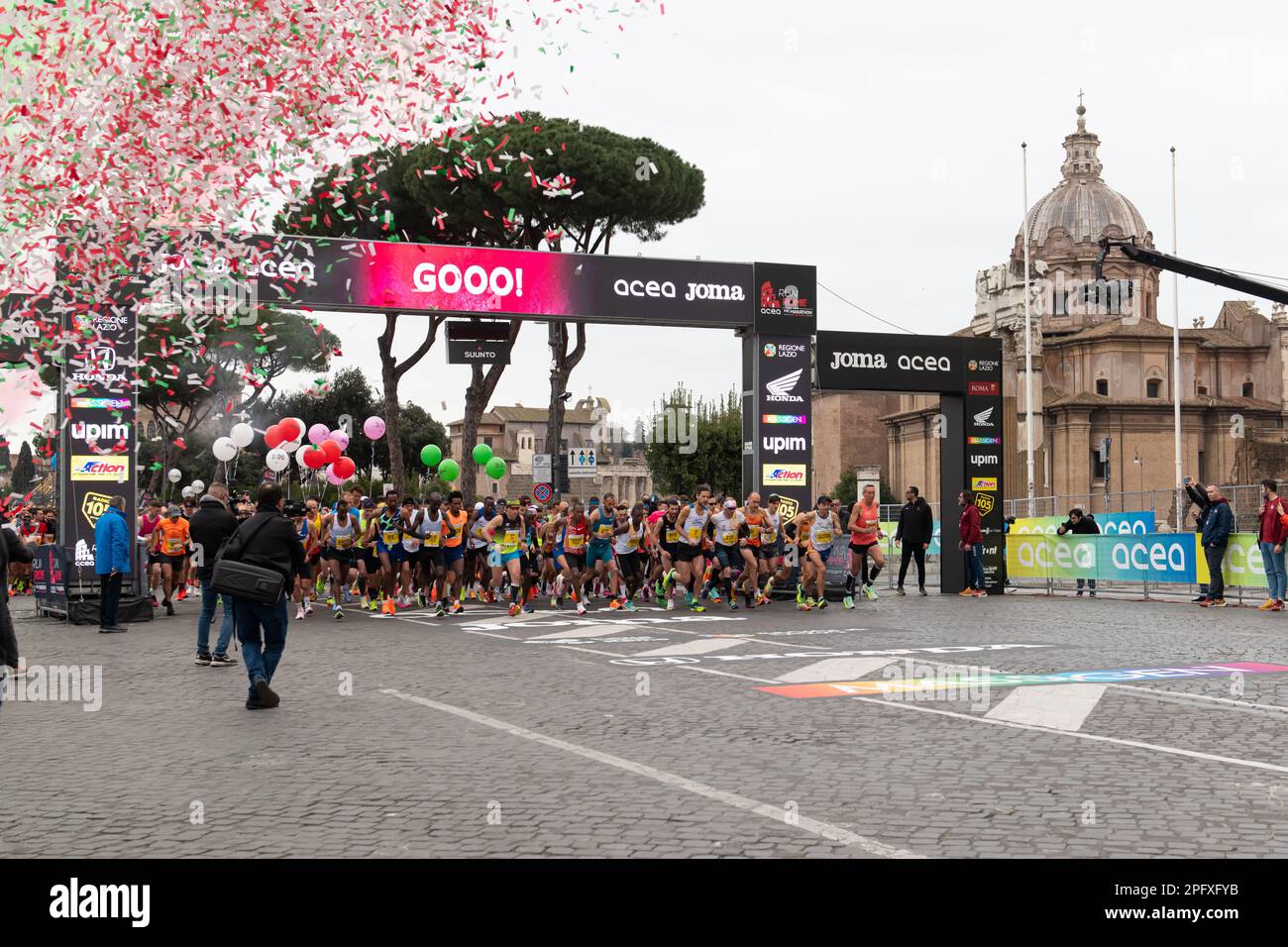 Marathon of Rome, Italy 19th Mar, 2023. Group of top runners at the ...