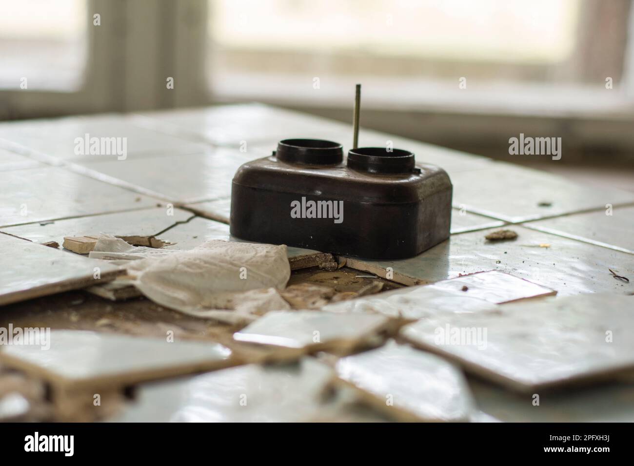 Industrial wooden coffee tables hi-res stock photography and images - Alamy