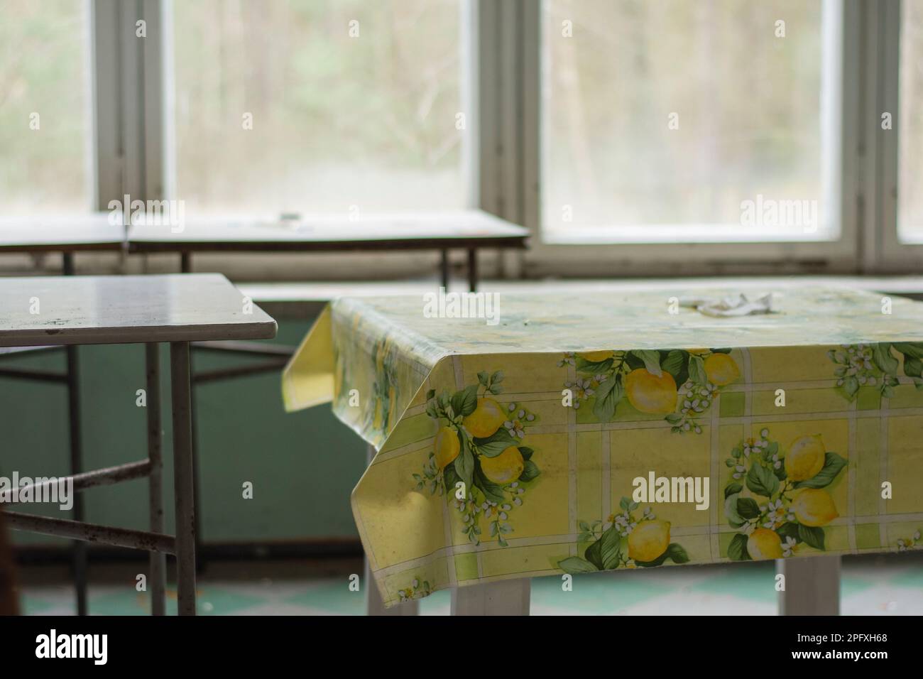 Broken tables hi-res stock photography and images - Alamy