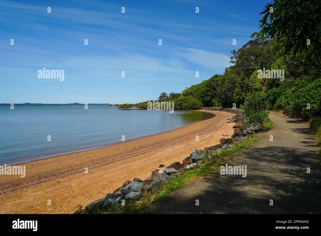 Walking and cycling path beside the beach at Redland Bay. Jack Gordon Pathway Stock Photo - Alamy