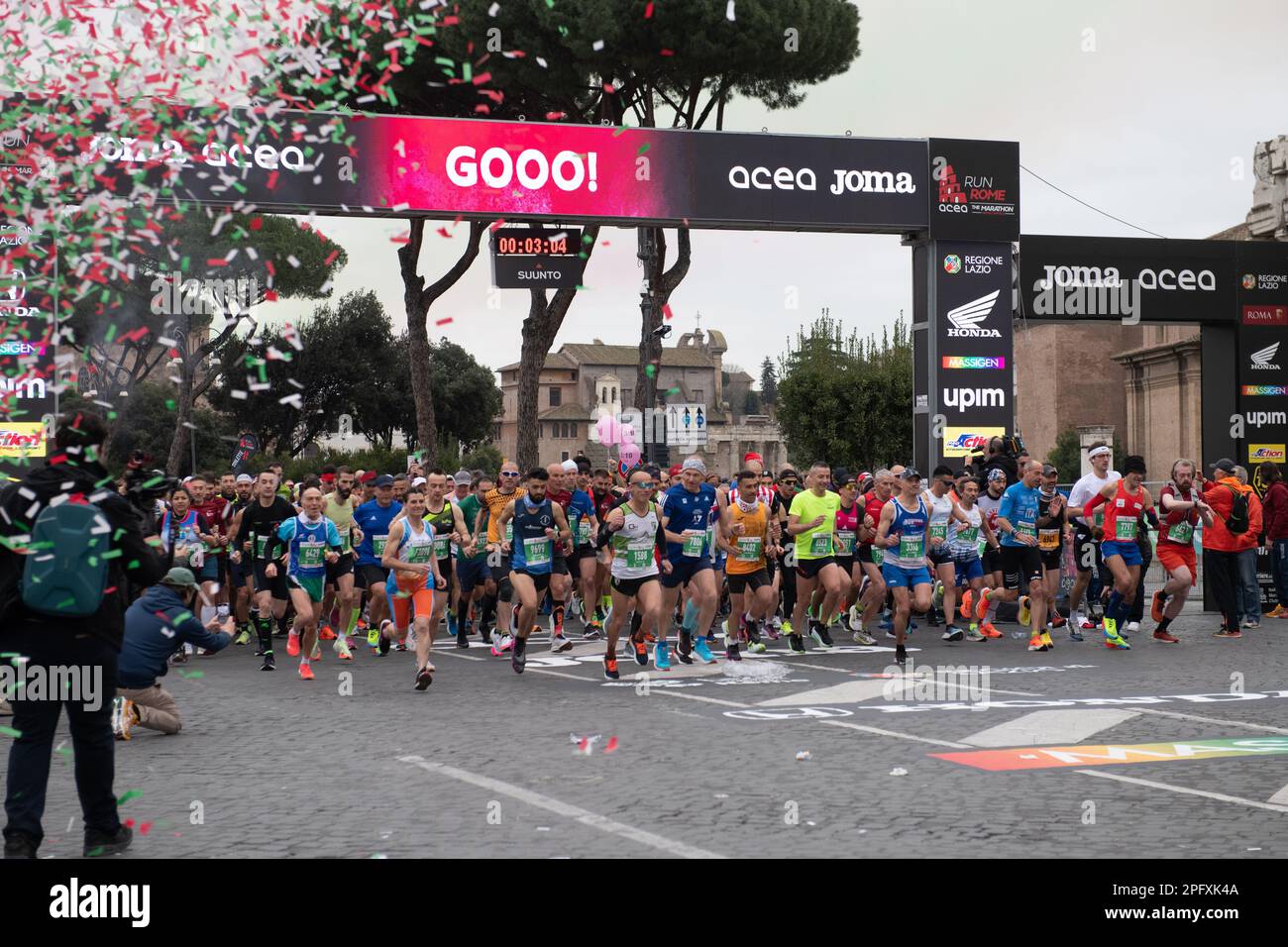 Rome marathon runner hi-res stock photography and images - Alamy