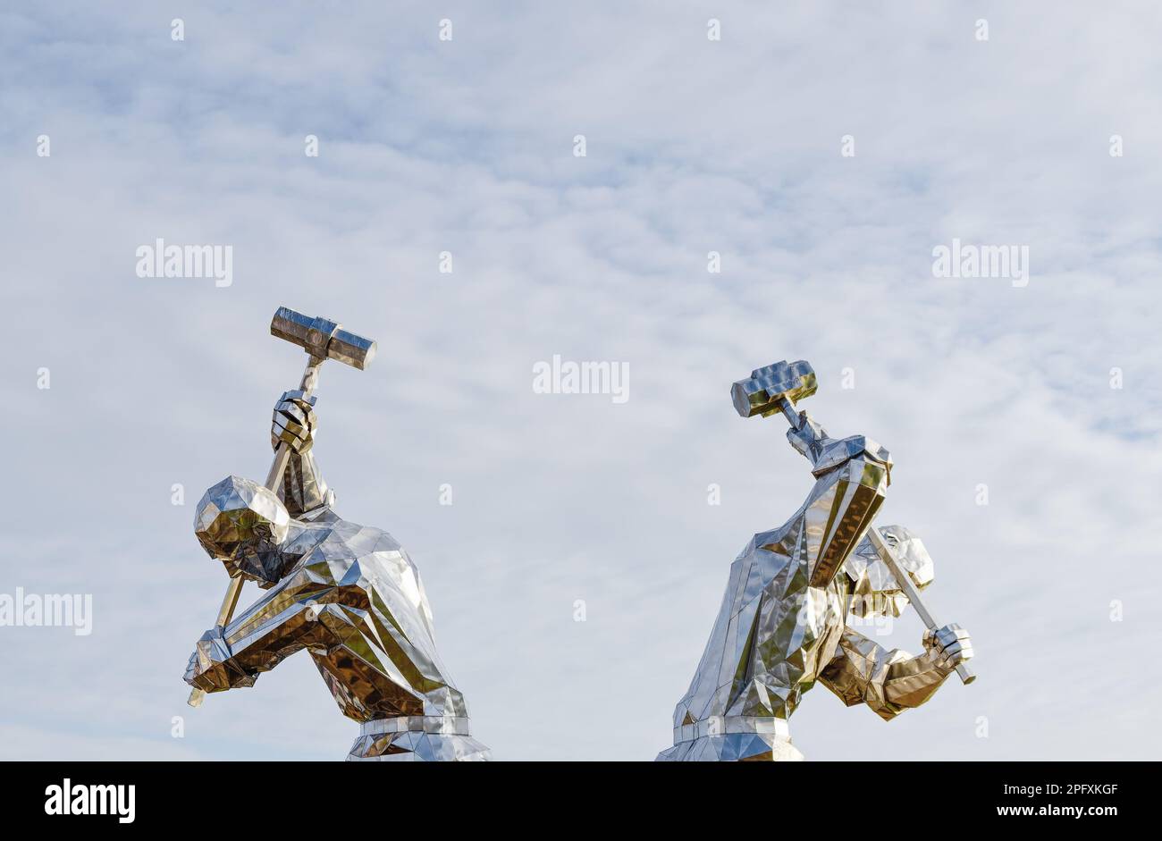 Shipbuilding sculpture art erected honouring Inverclyde Shipbuilding ...