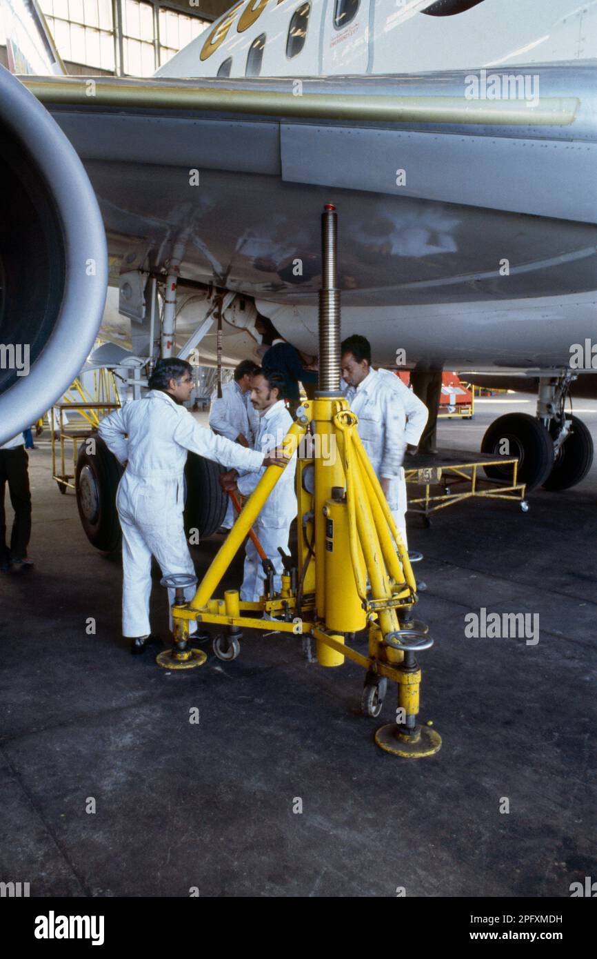 Bahrain Gulf Air Hanger Maintenance Training on Aircraft Stock Photo ...