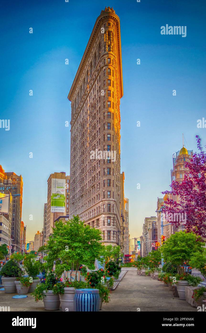 NEW YORK CITY - MAY 26: The Flatiron Building, New York City, May 26 ...