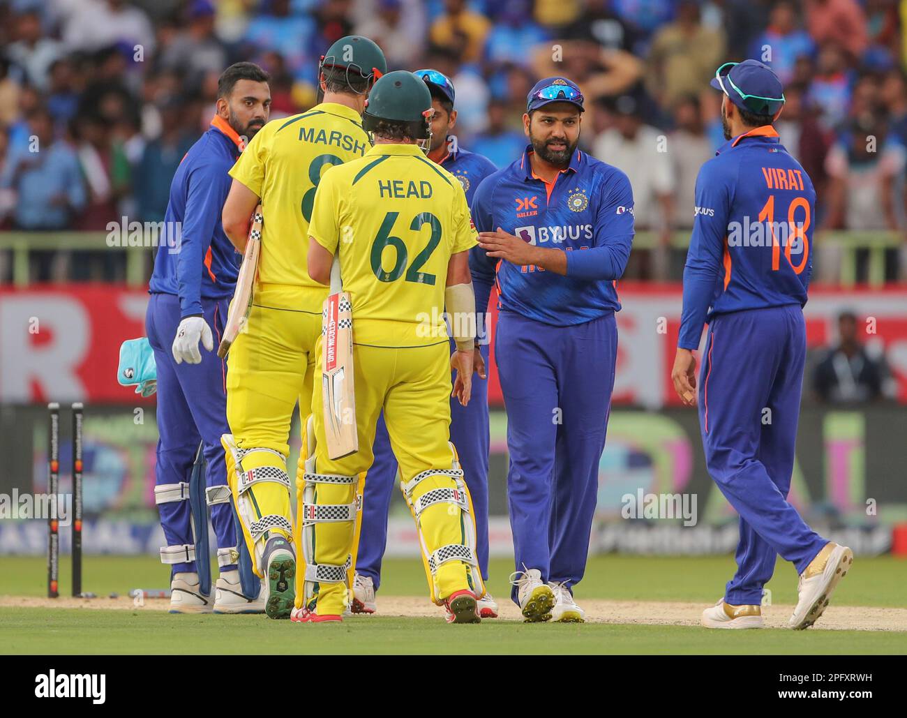 Australian and Indian players player shake hands at the end of the ...