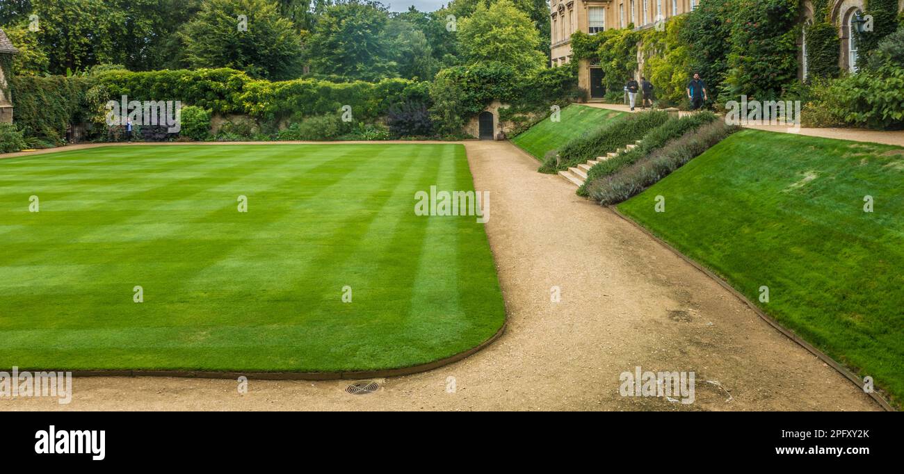 Worcester college garden hi-res stock photography and images - Alamy