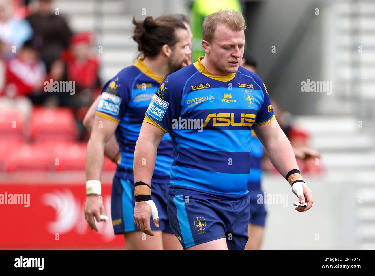 Wakefield Trinity's Eddie Battye (right) during the Betfred Super ...