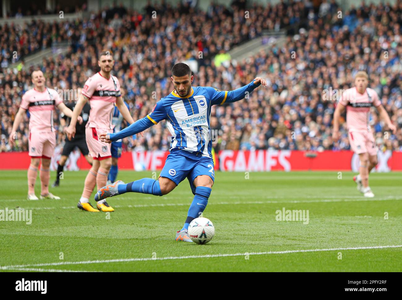 Deniz undav action hi-res stock photography and images - Alamy