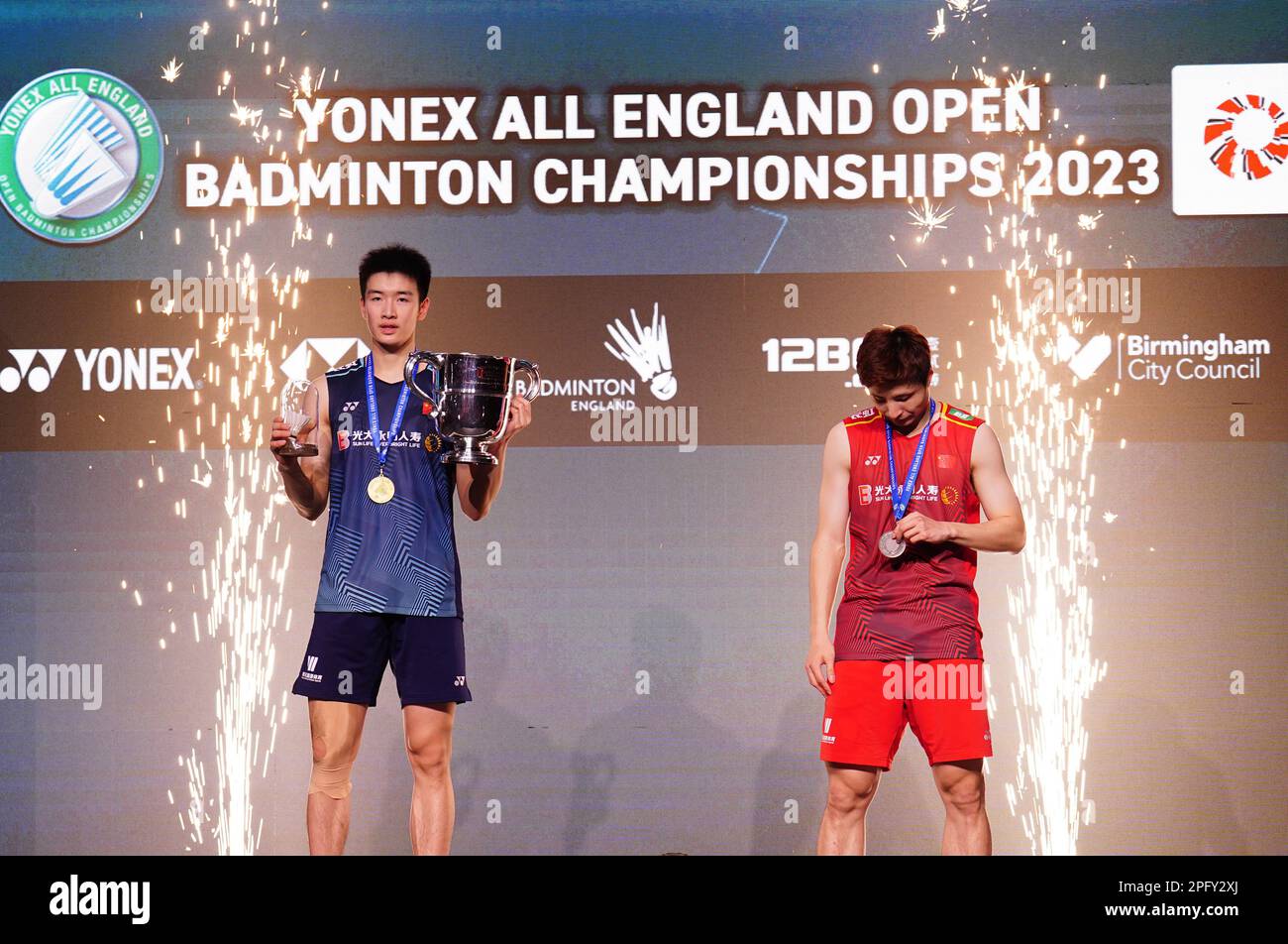 China's Li Shi Feng celebrates victory over Shi Yu Qi (right) in the ...