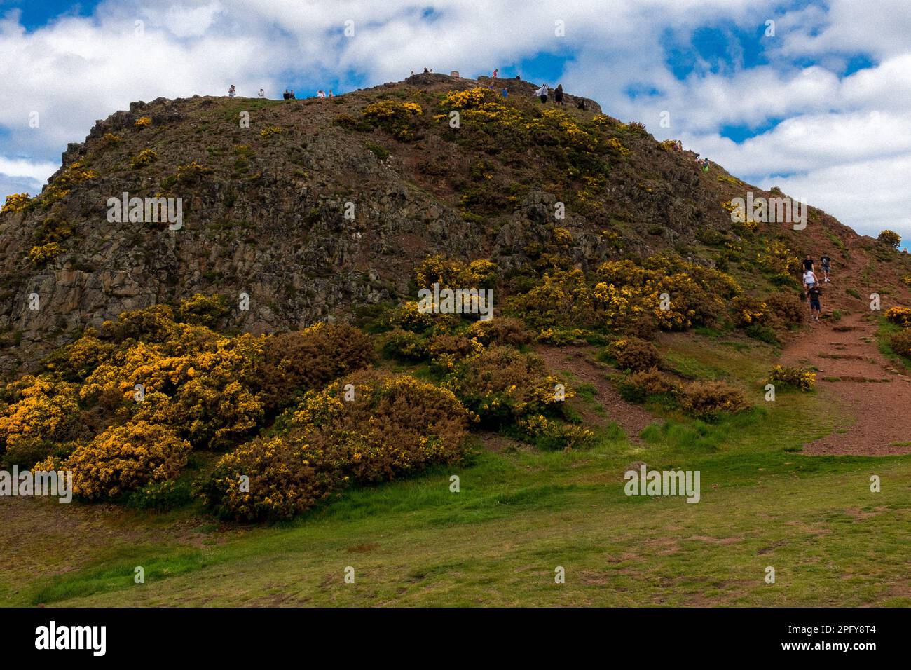 Arthur's Seat and Holyrood Park - Historical landmark in Edinburgh ...