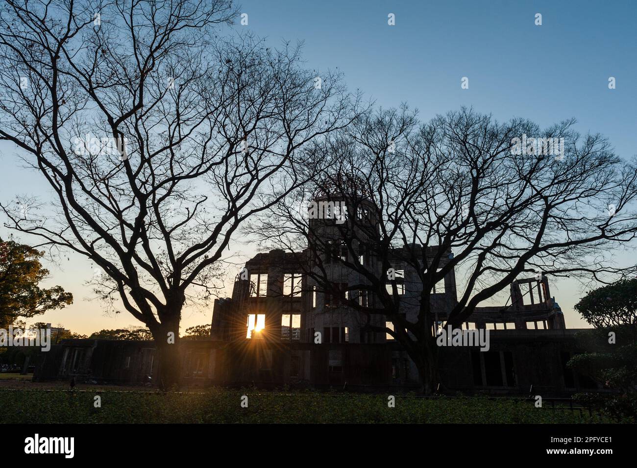 Hiroshima, Japan - Januari 1, 2020. Early morning shot of the famous ...
