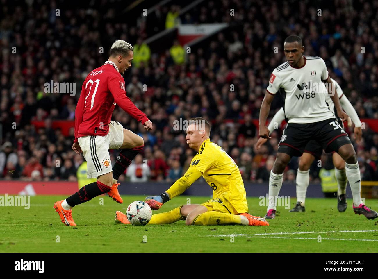Manchester United's Antony tries to go around Fulham goalkeeper Bernd ...