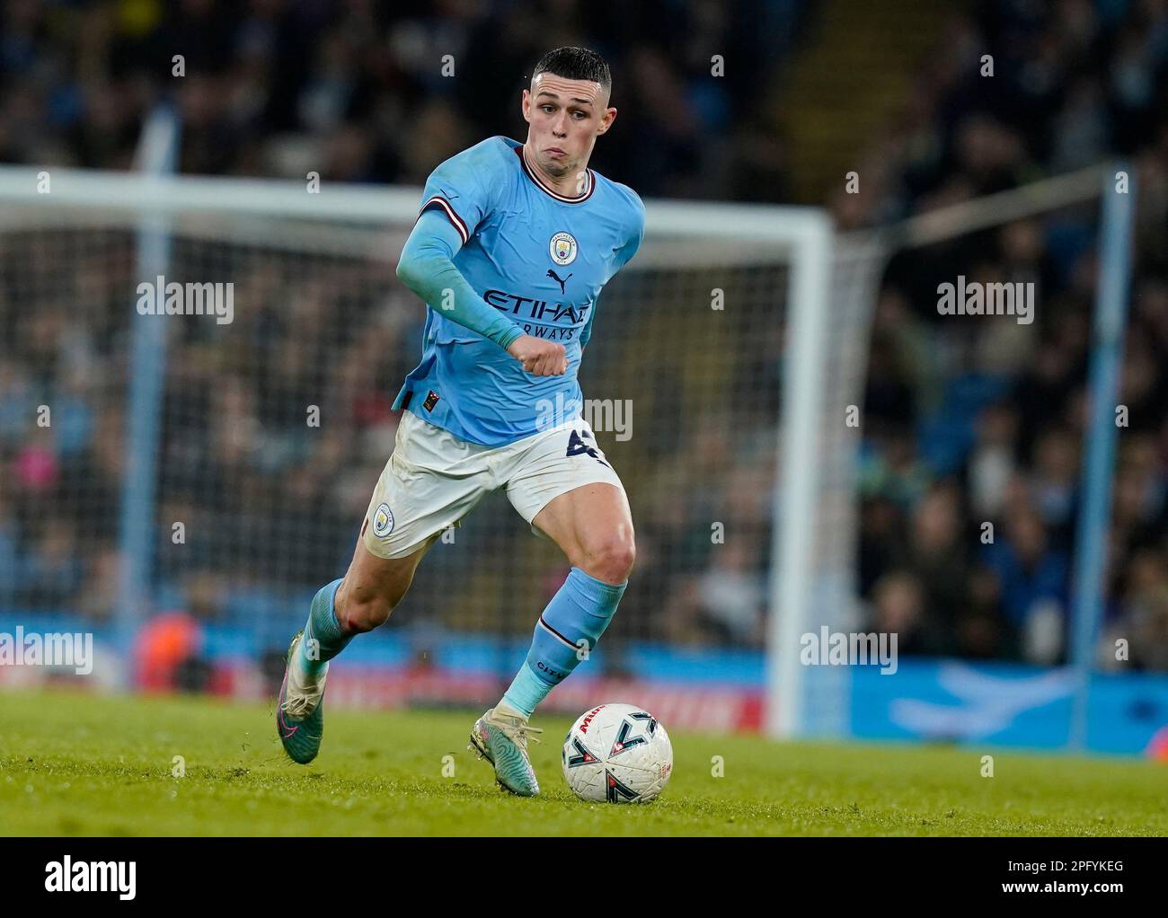 Phil foden with the fa cup hi-res stock photography and images - Alamy