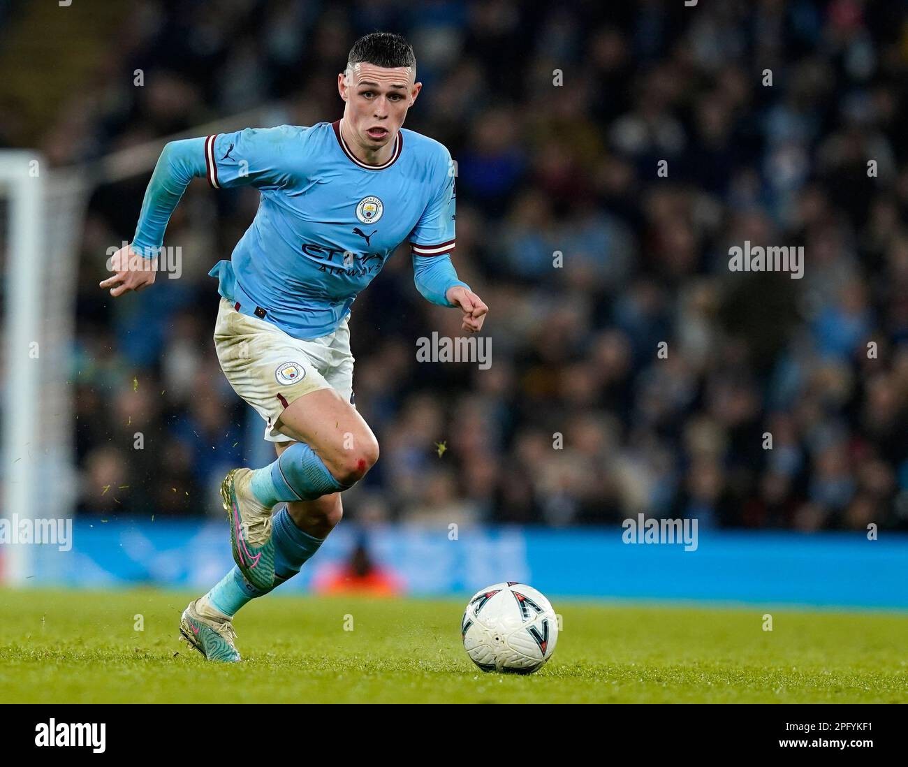 Phil foden with the fa cup hi-res stock photography and images - Alamy