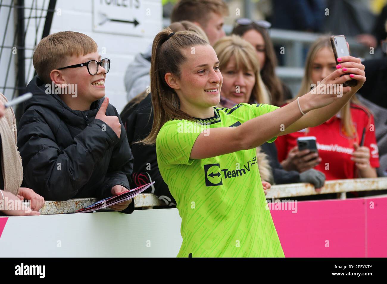Lewes fc women v manchester united women hi-res stock photography and ...