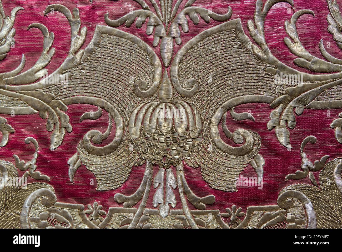 Thread curtain hi-res stock photography and images - Alamy