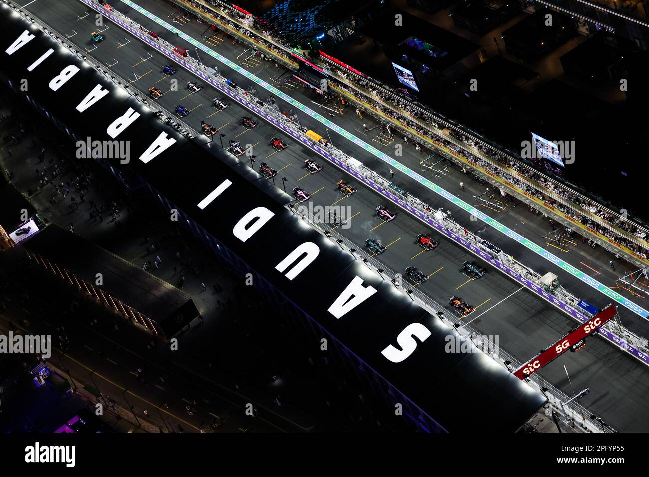 Starting grid: 11 PEREZ Sergio (mex), Red Bull Racing RB19, 14 ALONSO ...