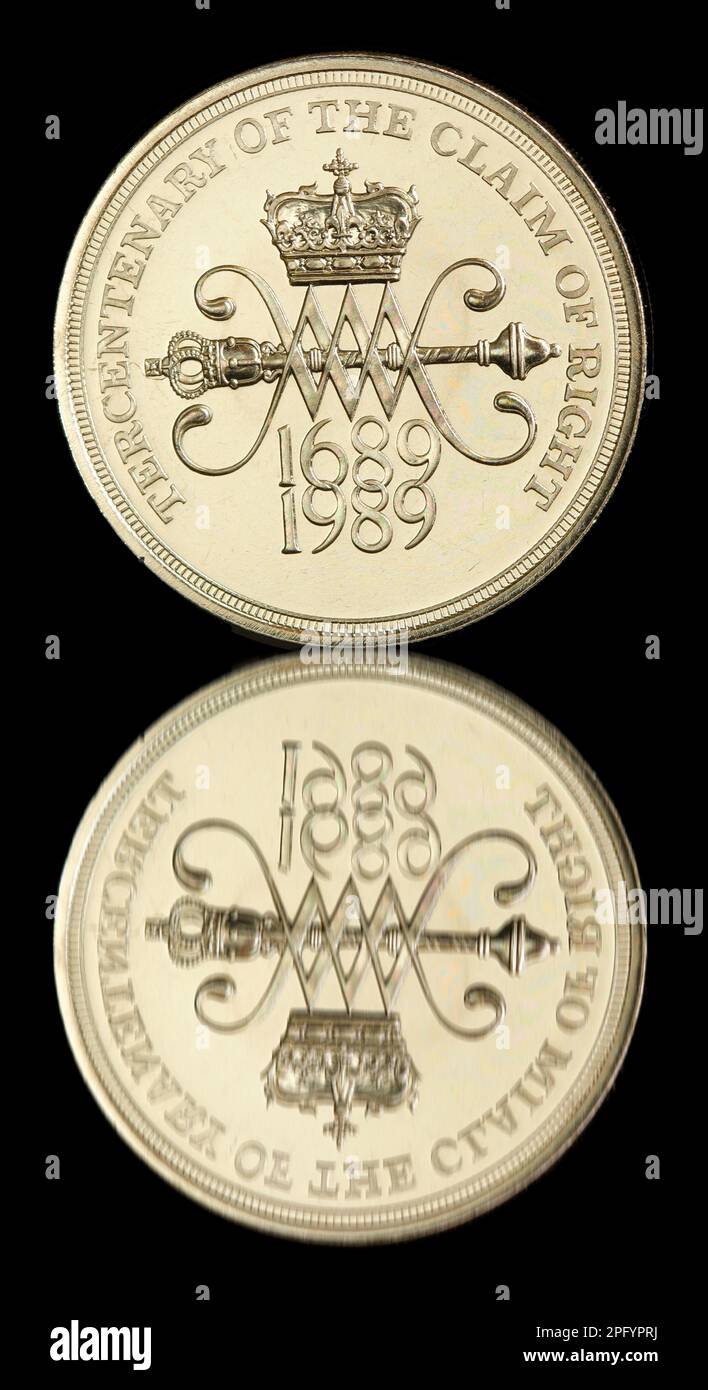 Reverse side of a 1989 £2 coin to commemorate 300th anniversary of the ...
