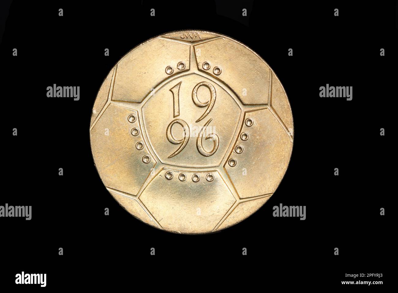 Reverse side of a 1986 £2 coin commemorating the Commonwealth Games ...