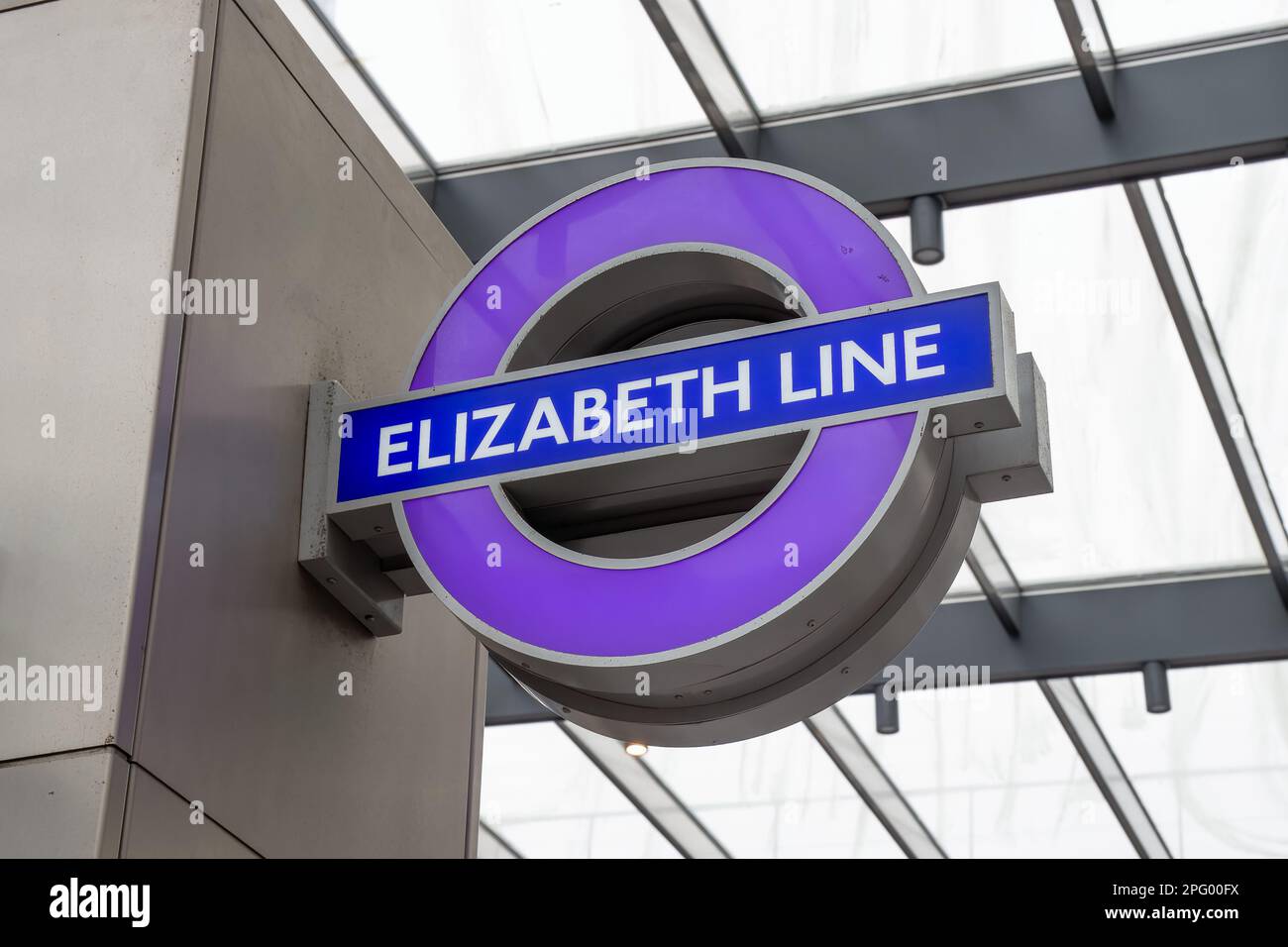 LONDON, UK, 9TH MARCH 2023: Purple Elizabeth Line roundel sign Stock ...