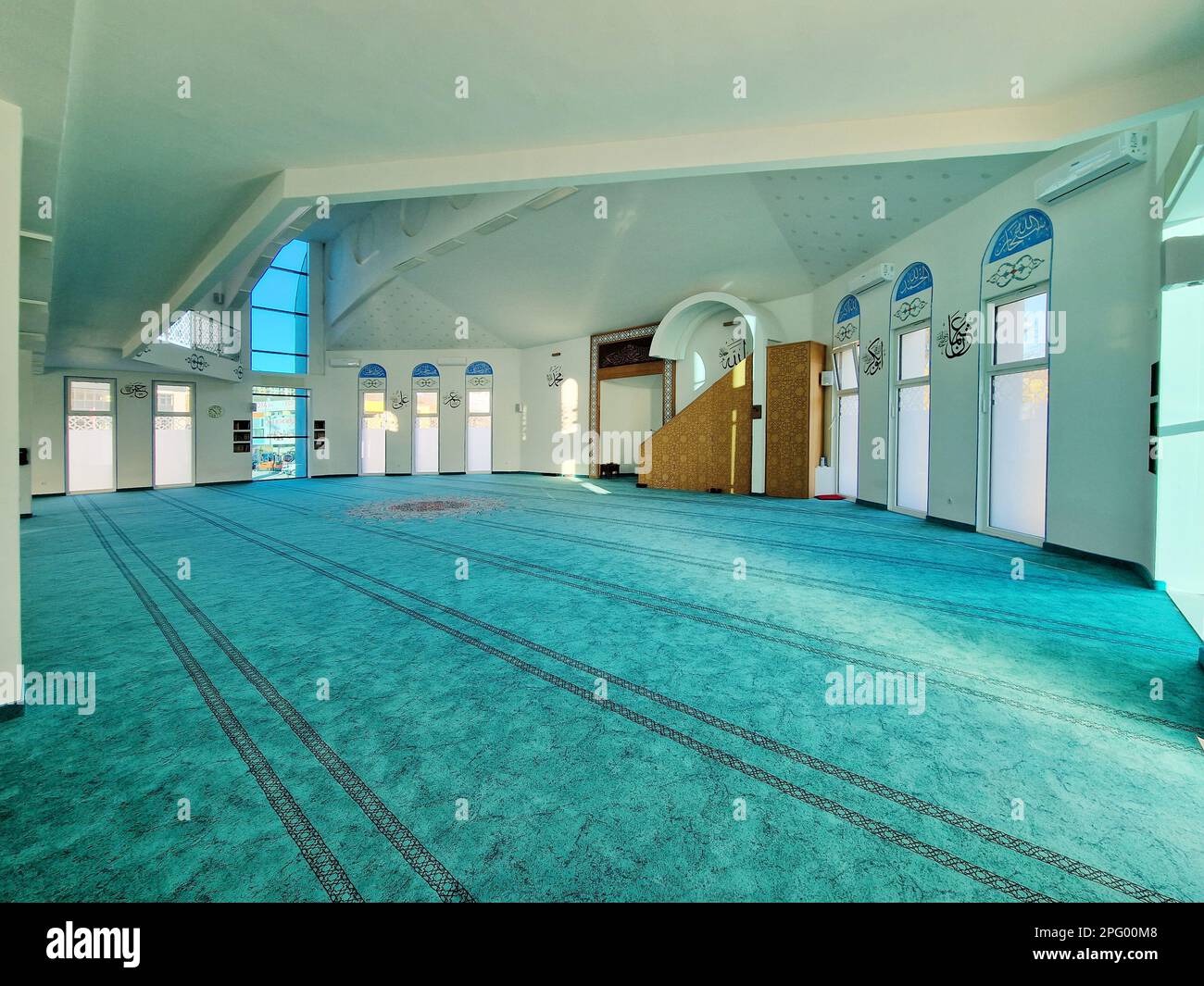 Vogosca modernand new mosque in Sarajevo, Bosnia and Herzegovina ...