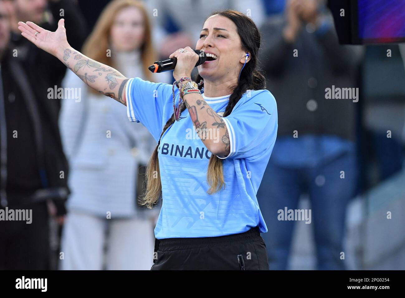Syria singer hi-res stock photography and images - Alamy