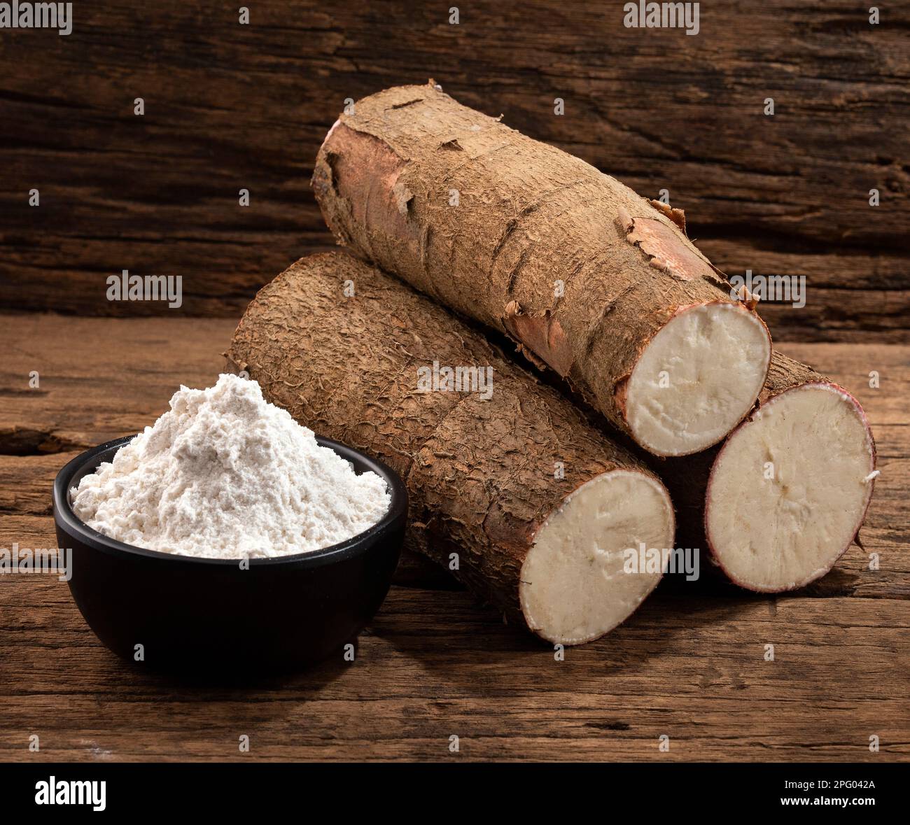 Manihot esculenta - Organic cassava (mandioca) starch Stock Photo - Alamy
