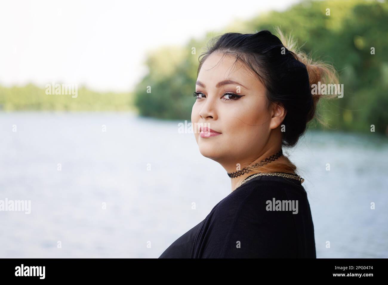 Young asian woman standing hi-res stock photography and images - Alamy Young asian woman standing hi-res stock photography and images - Alamy