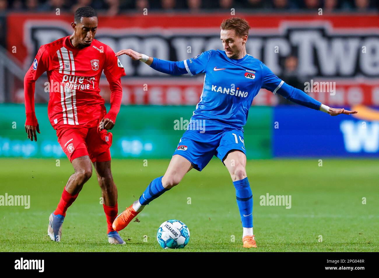 19-03-2023: Sport: Twente v AZ ENSCHEDE, NETHERLANDS - MARCH 19: Joshua ...