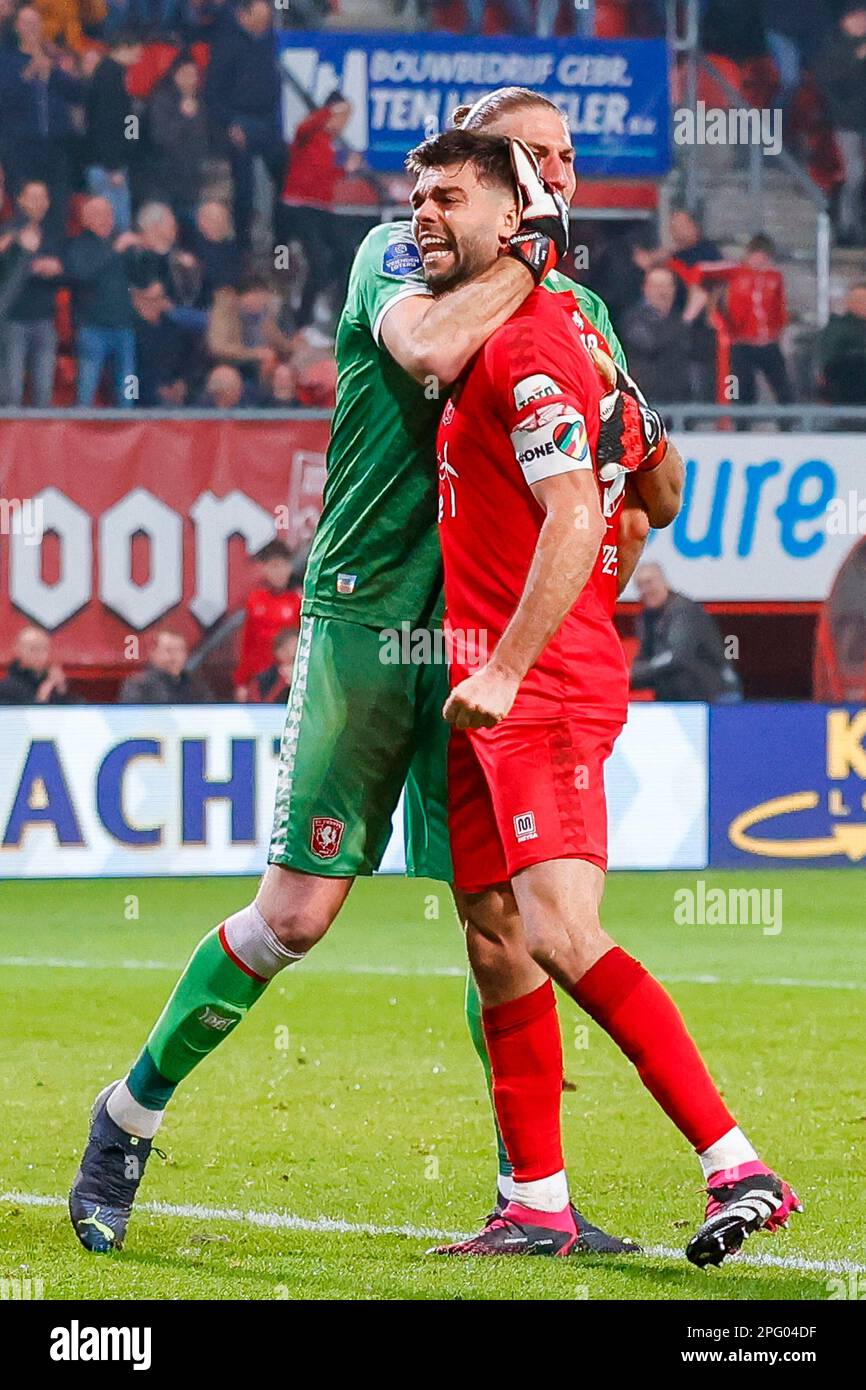 19-03-2023: Sport: Twente v AZ ENSCHEDE, NETHERLANDS - MARCH 19: Lars ...