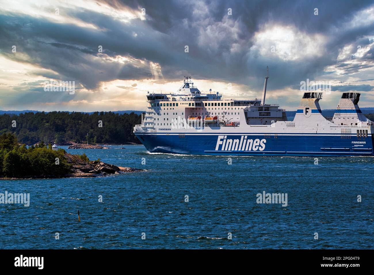 Finnswan ferry, Finnlines shipping company, Shipping in the Archipelago ...