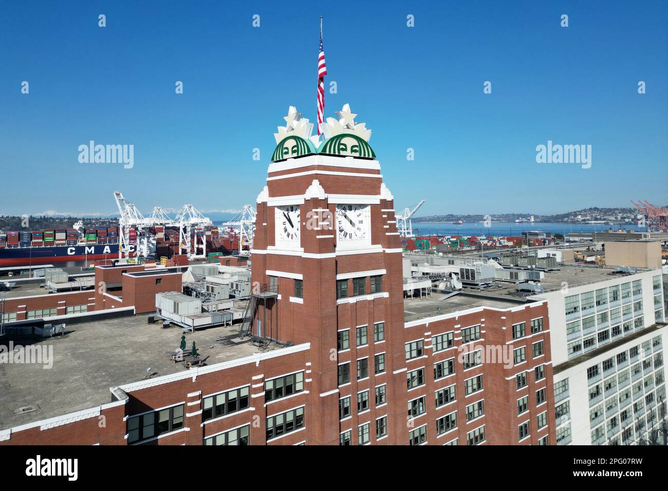 The starbucks corporate office headquarters hq hi-res stock photography ...