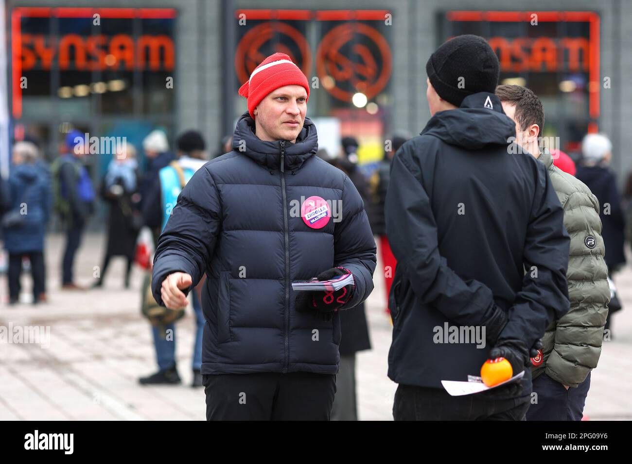 Vasemmisto hi-res stock photography and images - Alamy