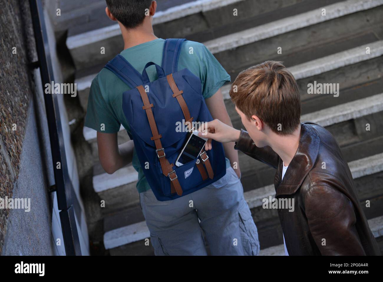Pickpocketing phone hi-res stock photography and images - Alamy